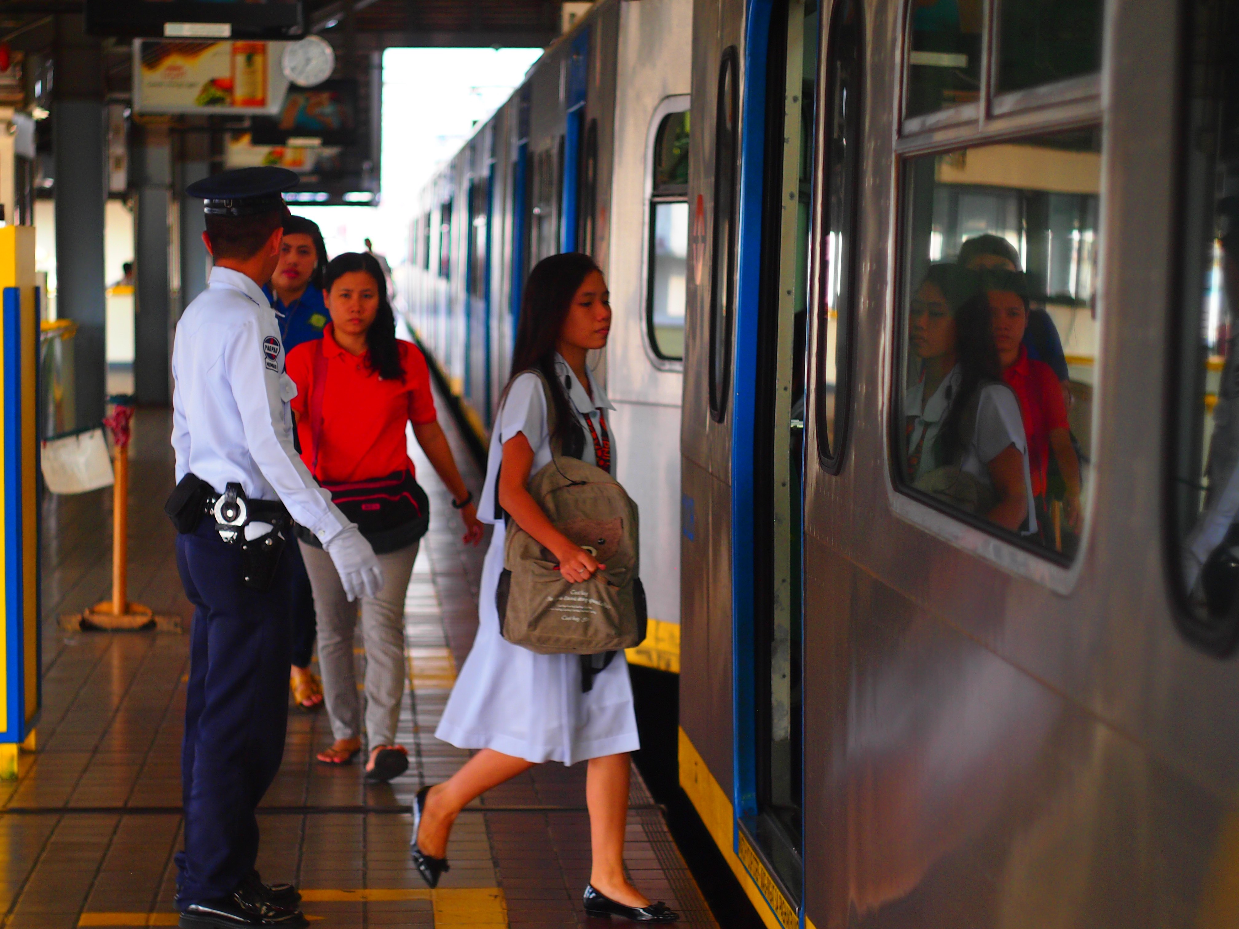 LRMC set to add trips, cut waiting time for LRT-1 passengers ...